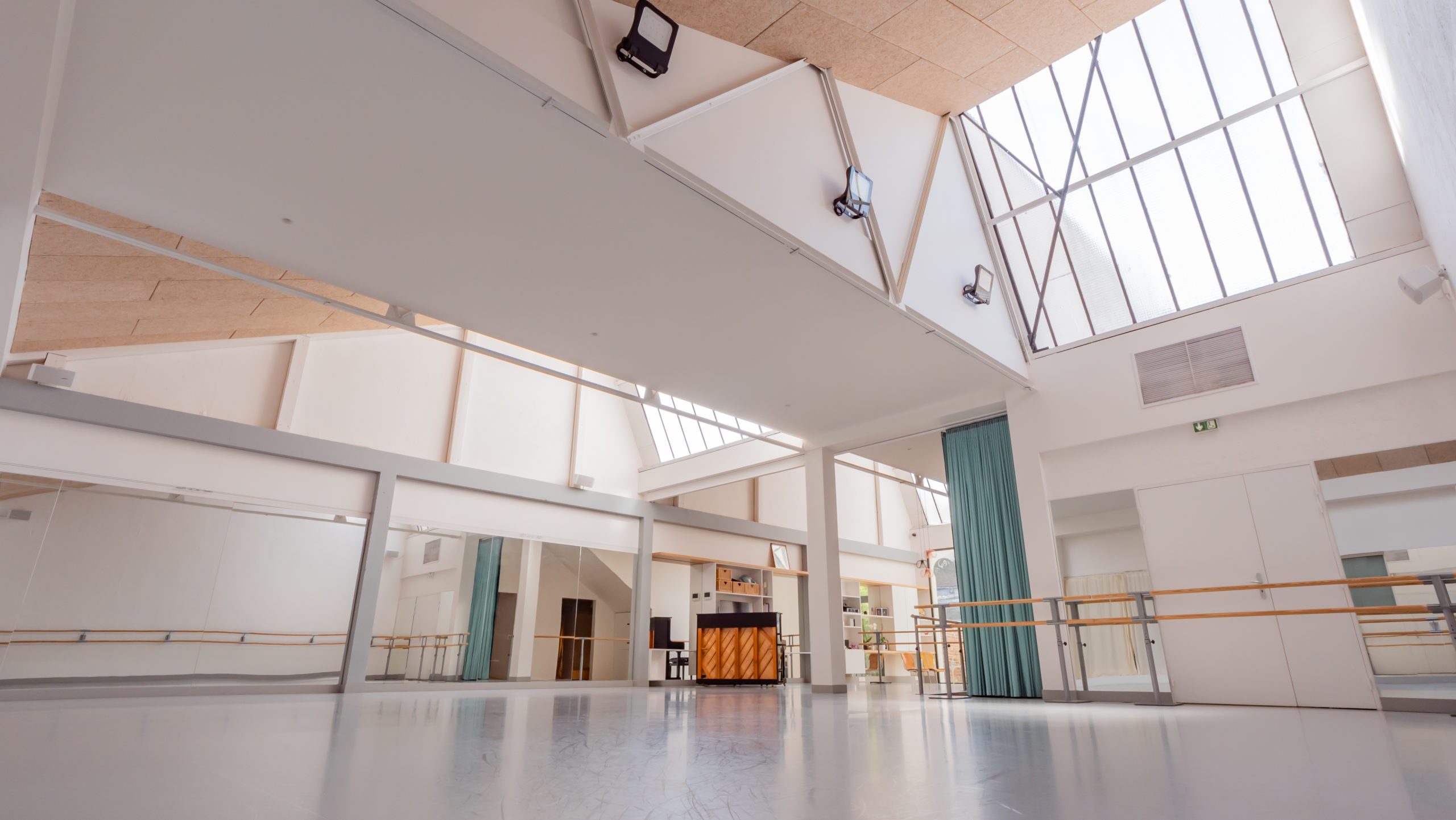 Studio de danse classique à Montreuil | Dance Loft 19